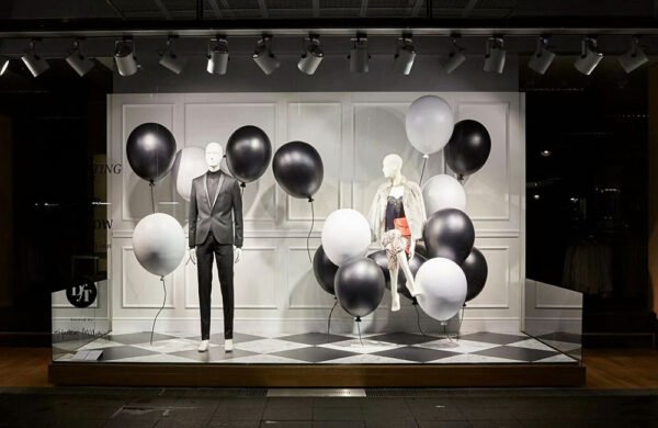 Fiberglass Balloon Decoration Ideas For Retail Window | VmDisplay